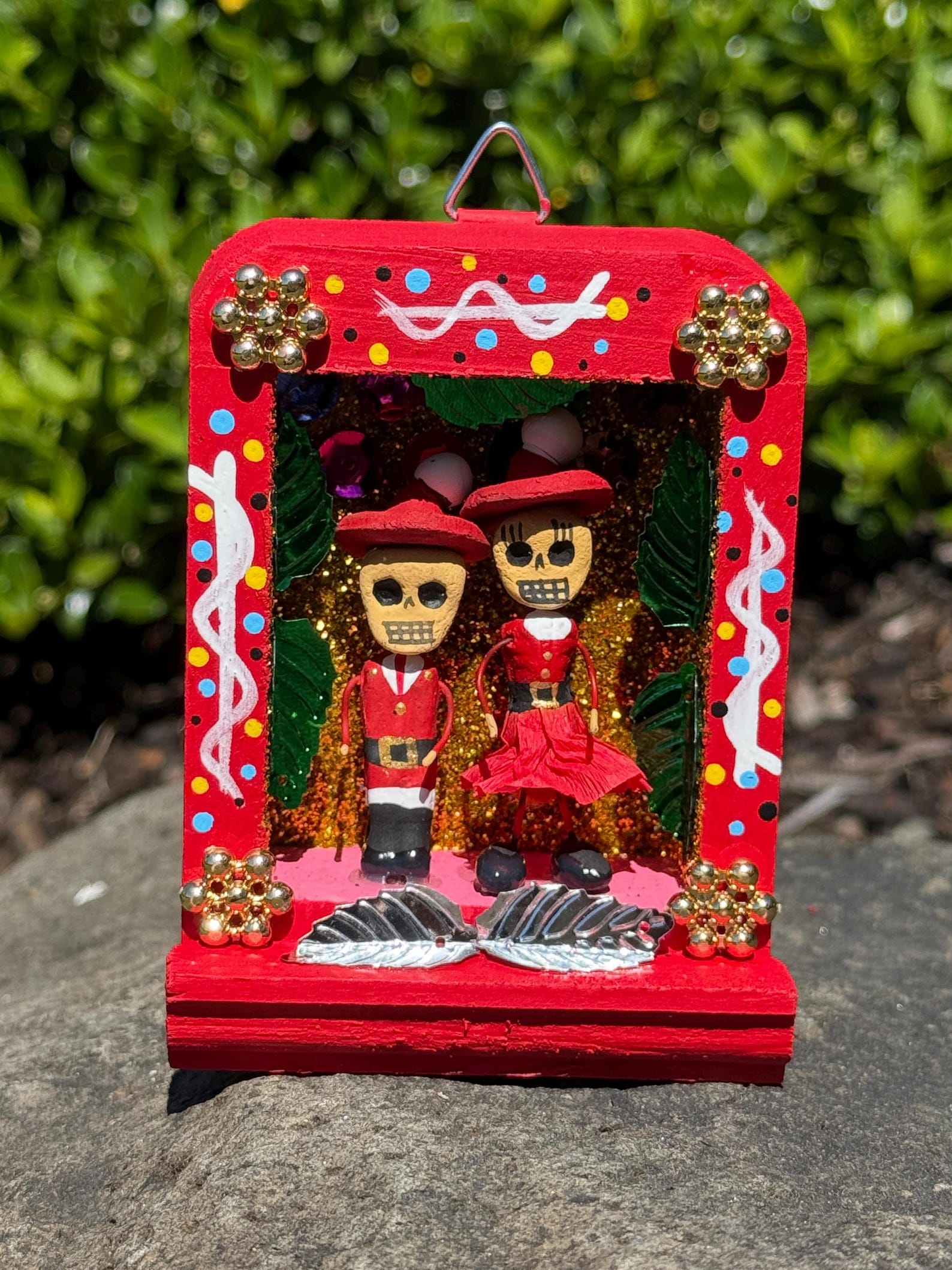 Christmas Calavera Nicho: Mexican Kitsch Folk Art, Santa & Mrs. Claus ...