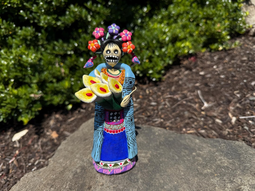 CALAVERA With LILLIES, Clay, Frida Calavera, Mexico Catrina, Frida ...