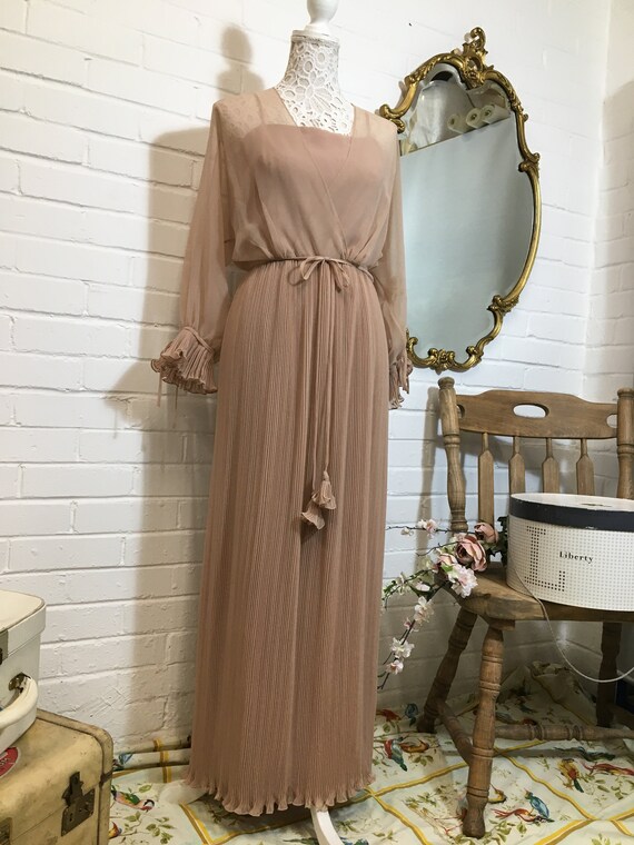 Elegant Grecian style 70s evening gown by Roter Coutu… - Gem