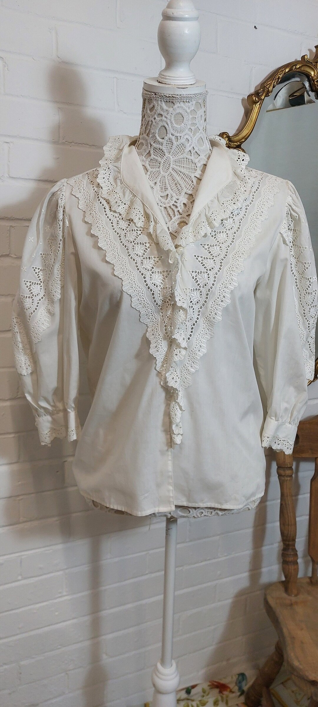 Pretty Gratz 80s Lace/broiderie Anglaise Blouse - Etsy