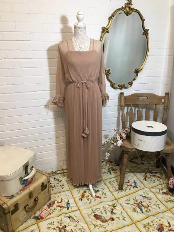 Elegant Grecian style 70s evening gown by Roter Coutu… - Gem