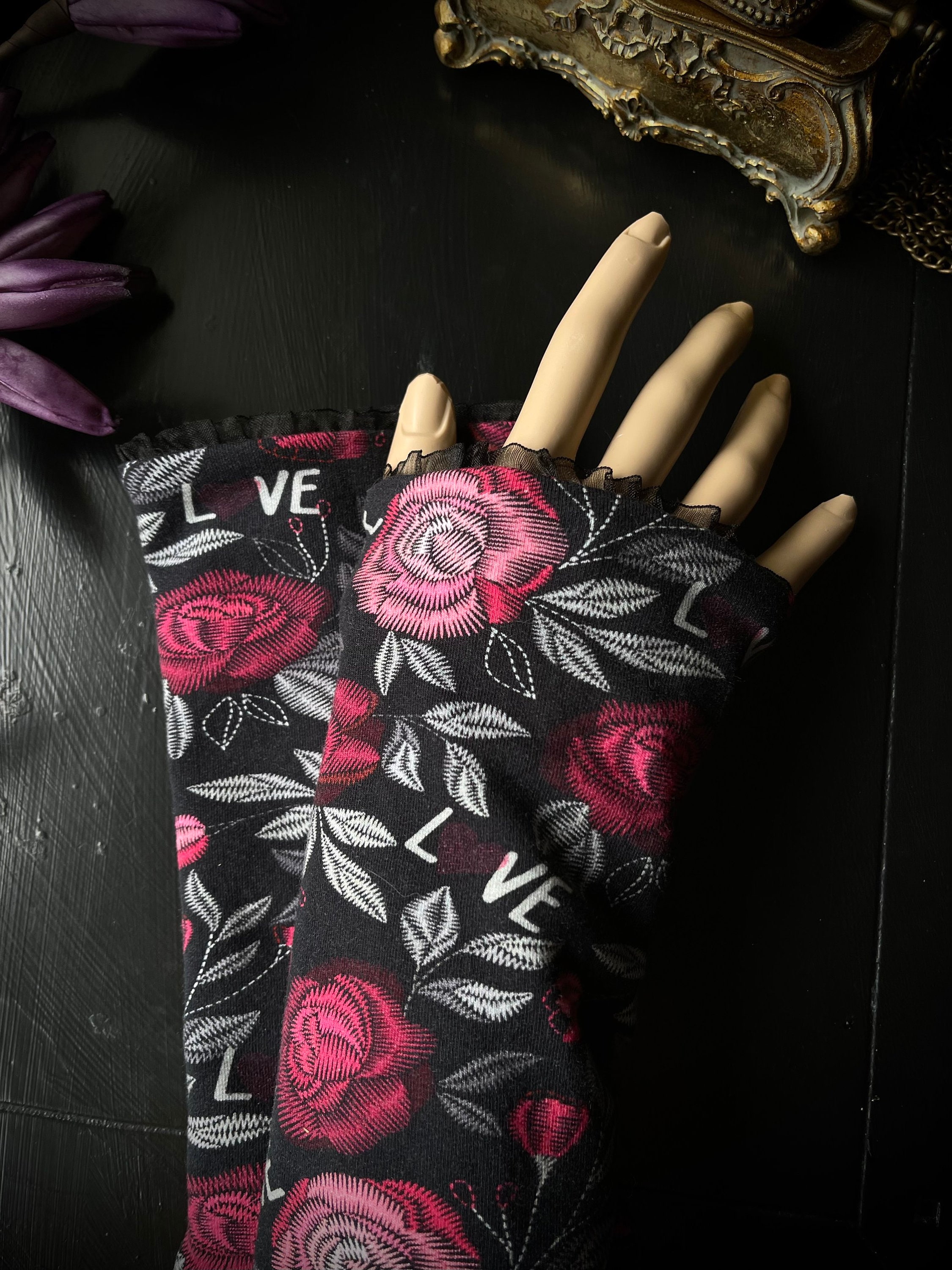 Cuffs Roses & Love Beautiful and Noble Black Red Hand - Etsy UK
