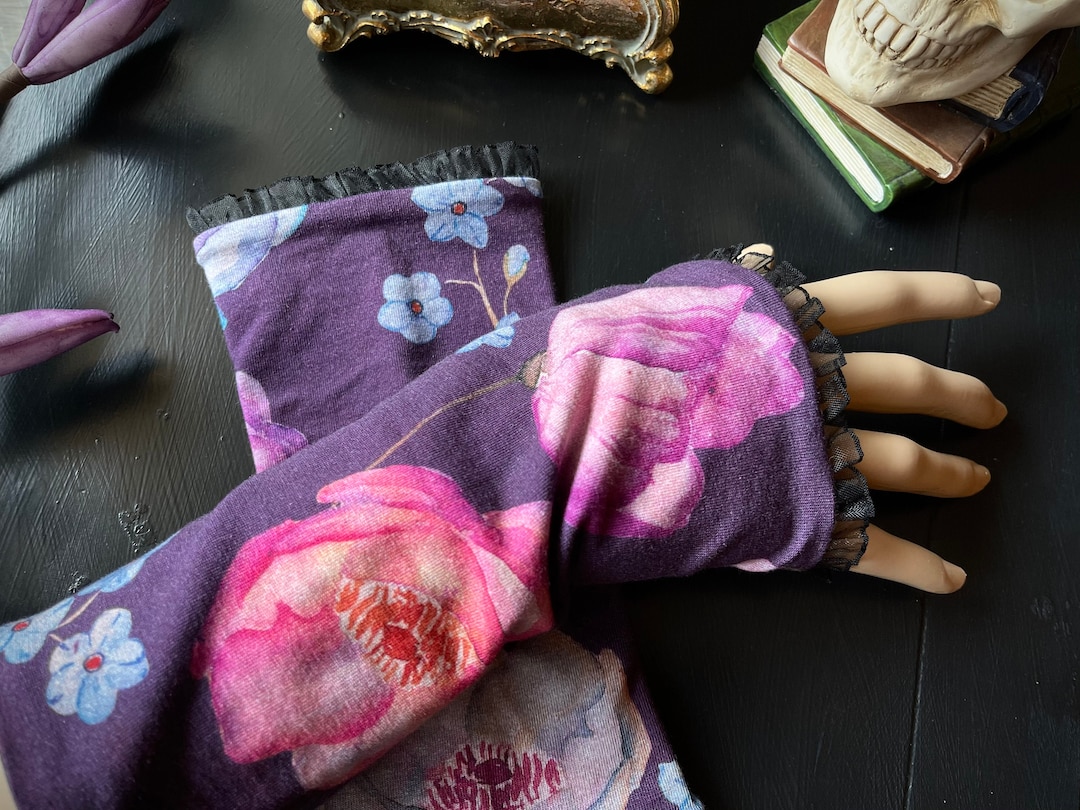 Cuffs Violet Flowers, Elegant, With Lace Hand Cuffs, Arm Guards, Arm ...