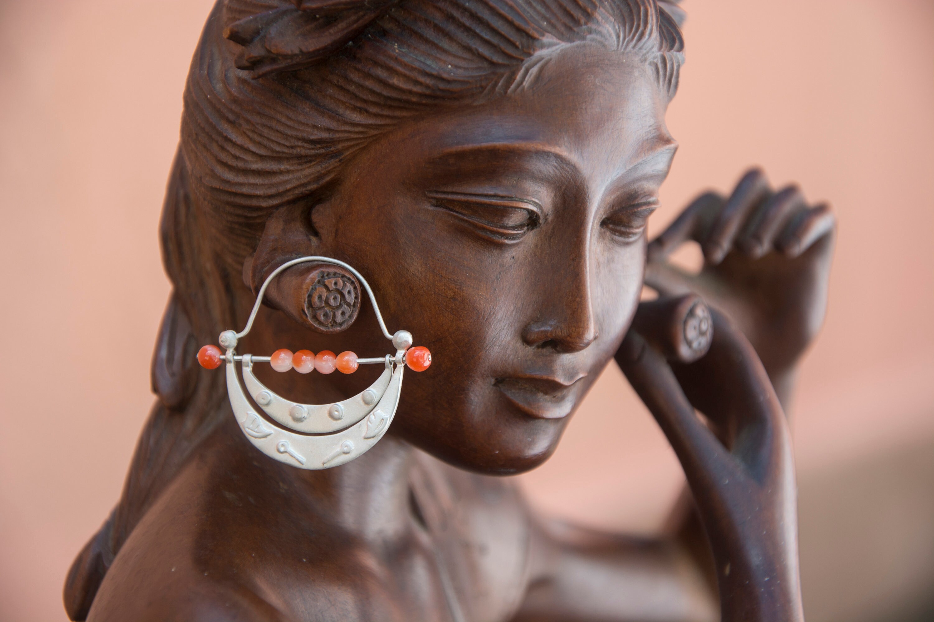Aretes de Plata y Cuentas de Coral, Hechos a Mano, Étnicos, Aretes de ...