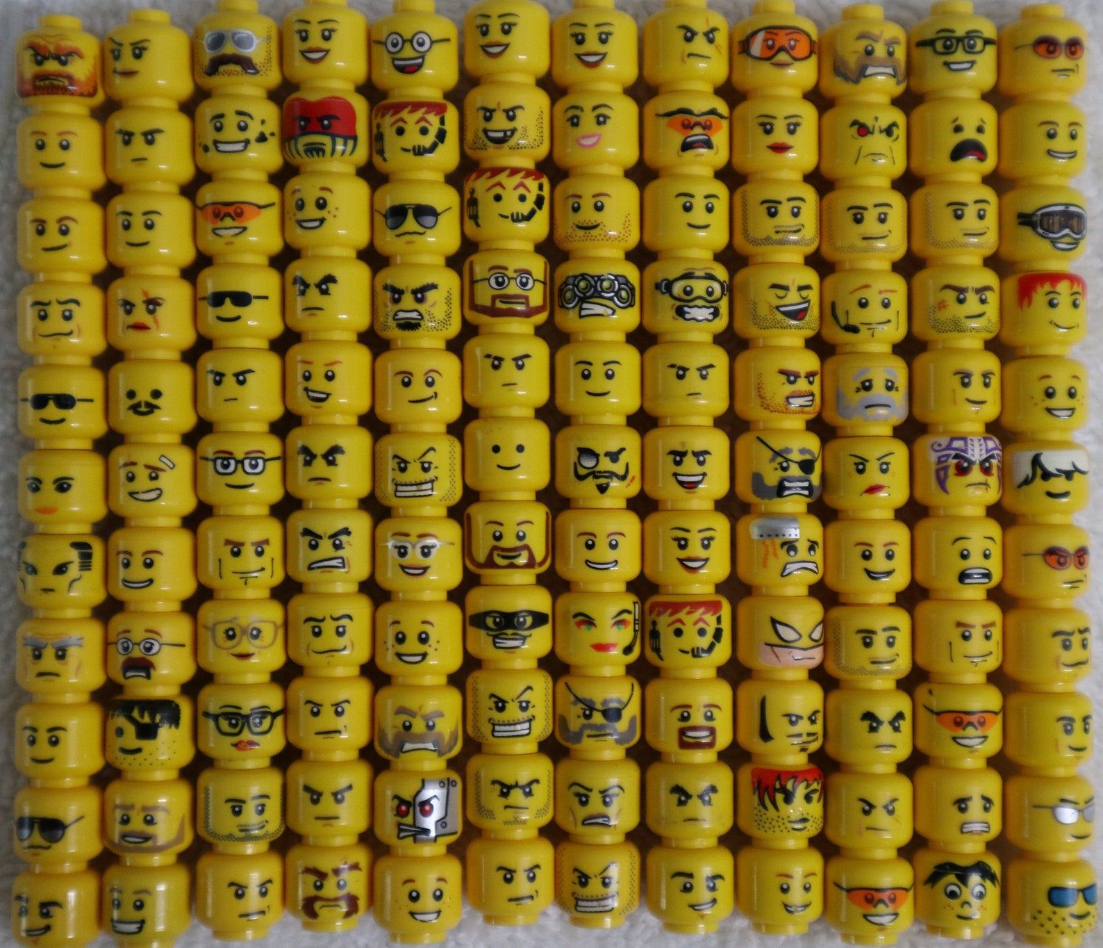 Lego Minifigure Body Parts Set: 20x Piece Lot Head Torso - Etsy
