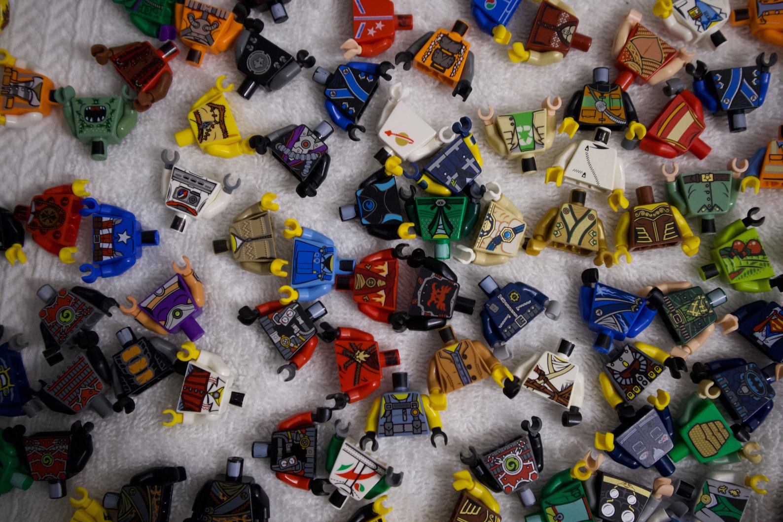 Lego Minifigure Body Parts Set: 20x Piece Lot Head Torso - Etsy