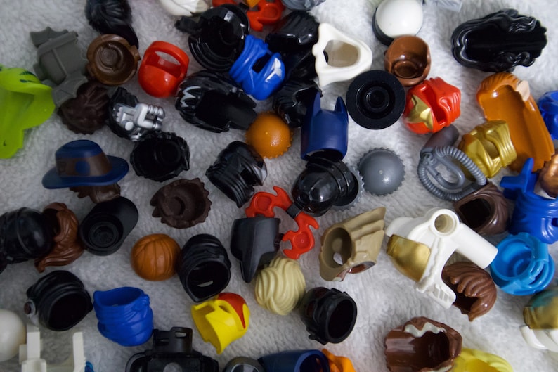 Lego Minifigure Body Parts Set: (20x) Piece Lot Head, Torso, Legs ...
