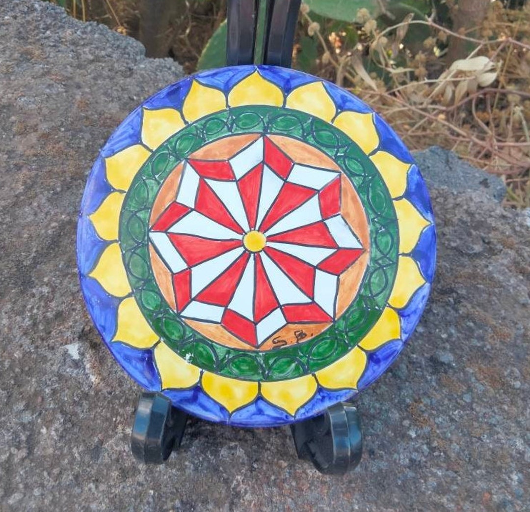 Round Tile, Sicilian Tile, Tile With Sicilian Decorations, Tile Under ...
