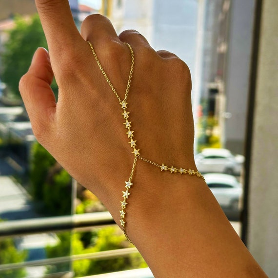 Female hand bracelet gold store