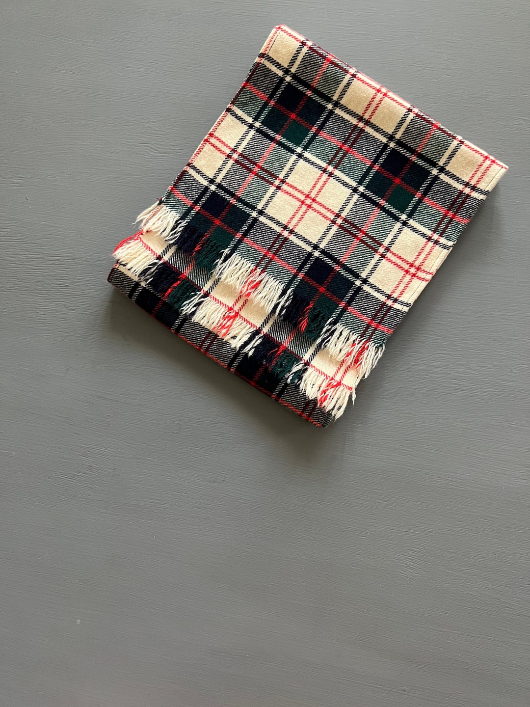 Vintage LAIRD PORTCH of Scotland Pure New Wool Scarf, Beige Red Green ...