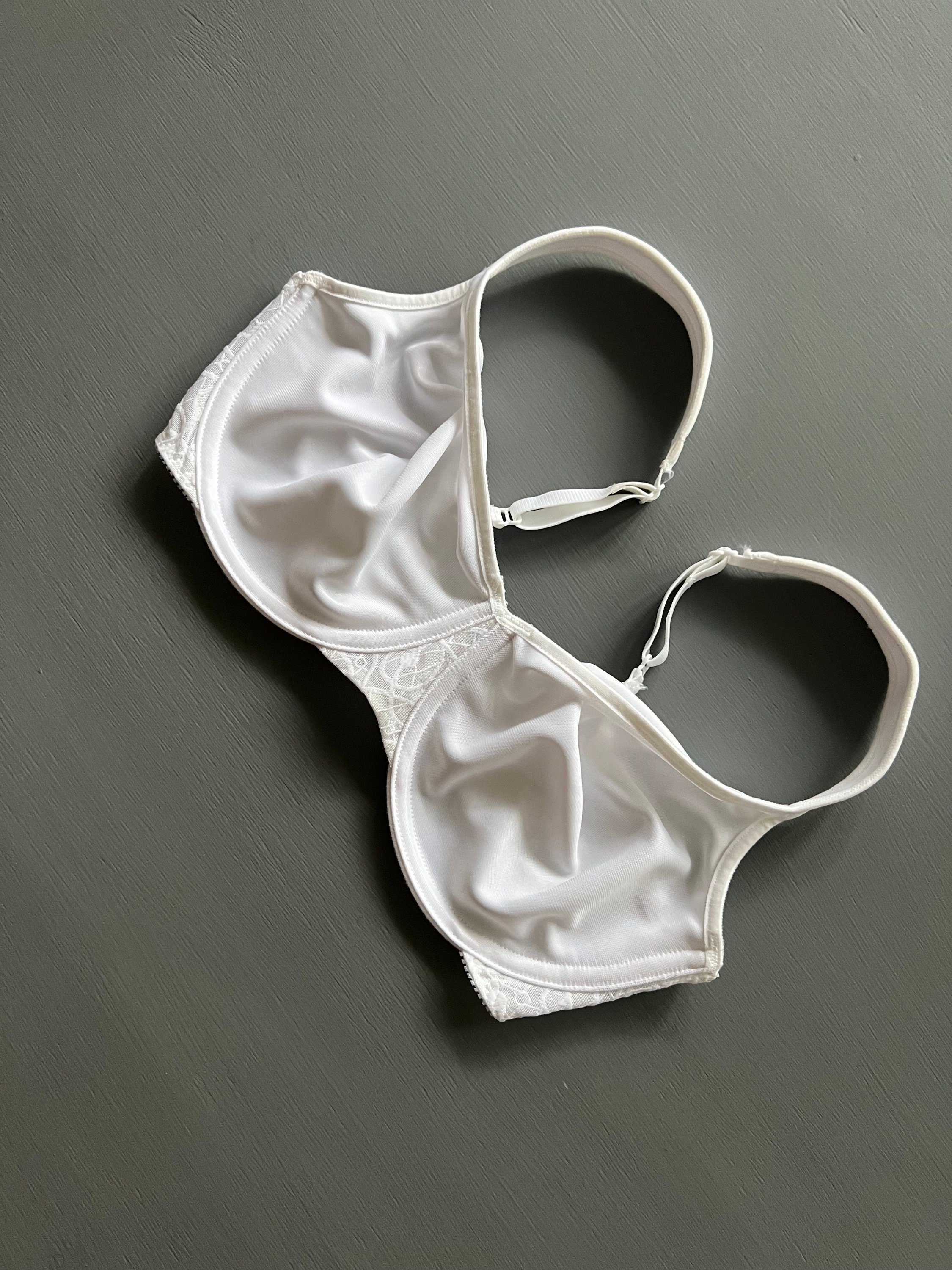 Vtg TRIUMPH Full Covered Bra Retro Sheer Embrossed Abstraction Lingerie ...