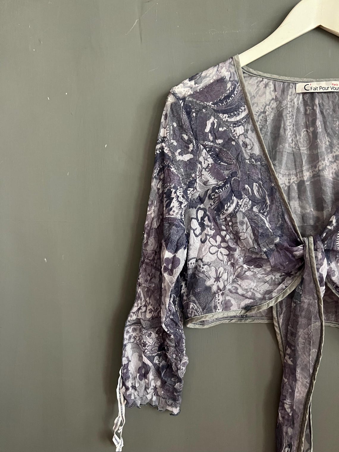 Vtg Sweet Mesh Top Abstract Print Gray White Polyester Translucent ...