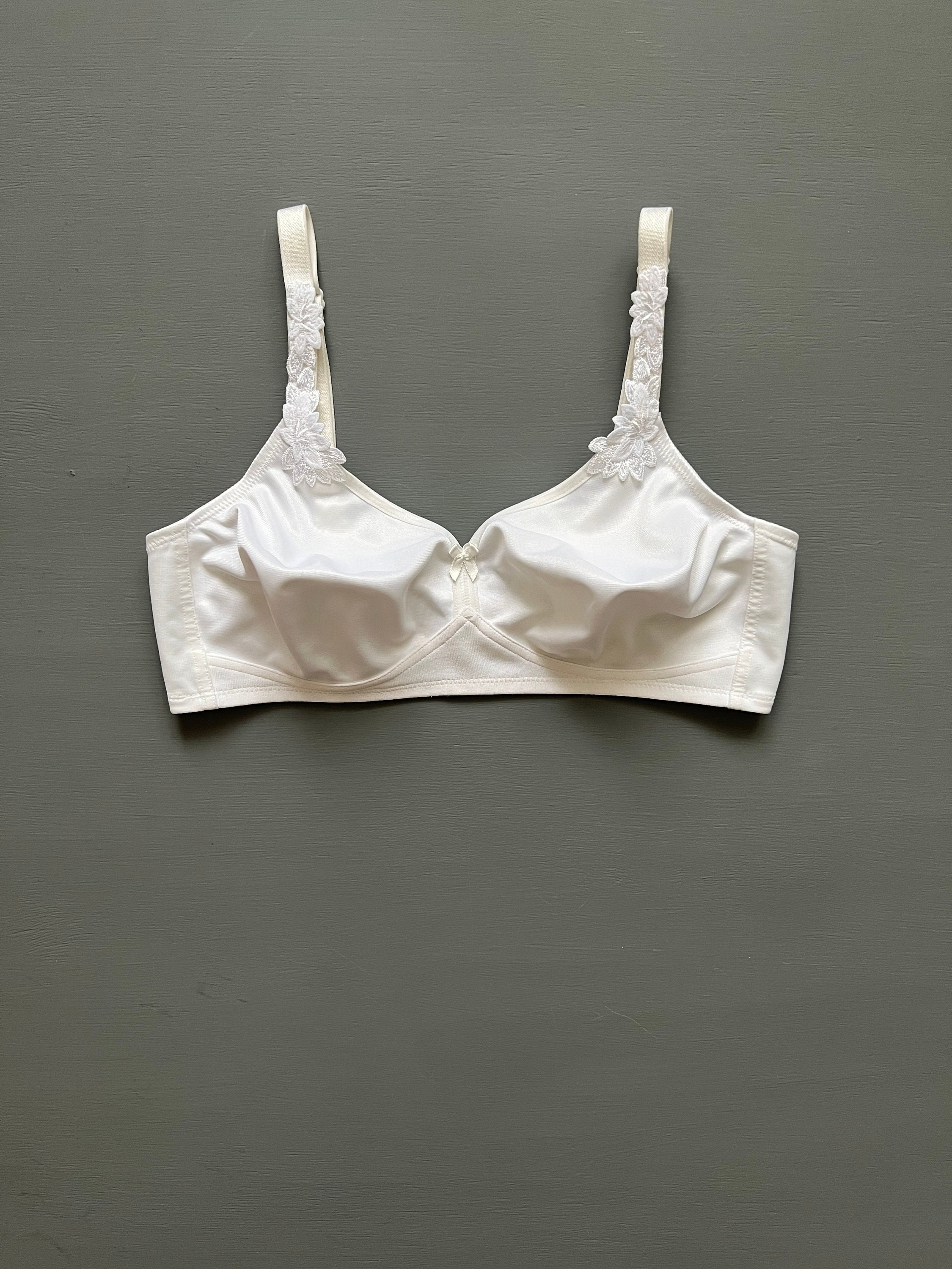 Vintage Triumph Bullet Bra, Retro Sheer Floral Lace Pin up Bra, White ...