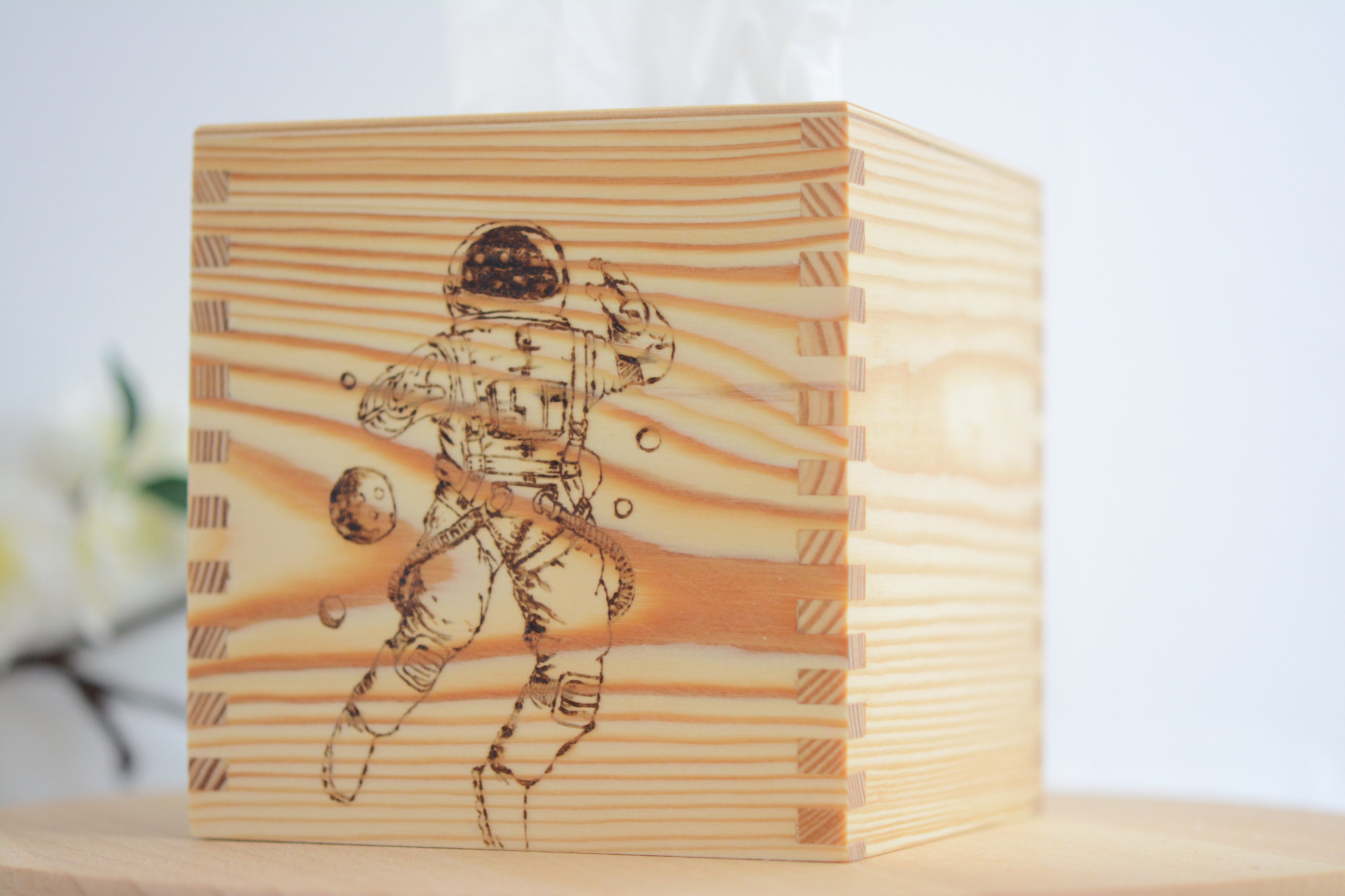 Space Tissue Box, Handmade, Pine Wood, Pyrography Decoration, Oiled. - Etsy