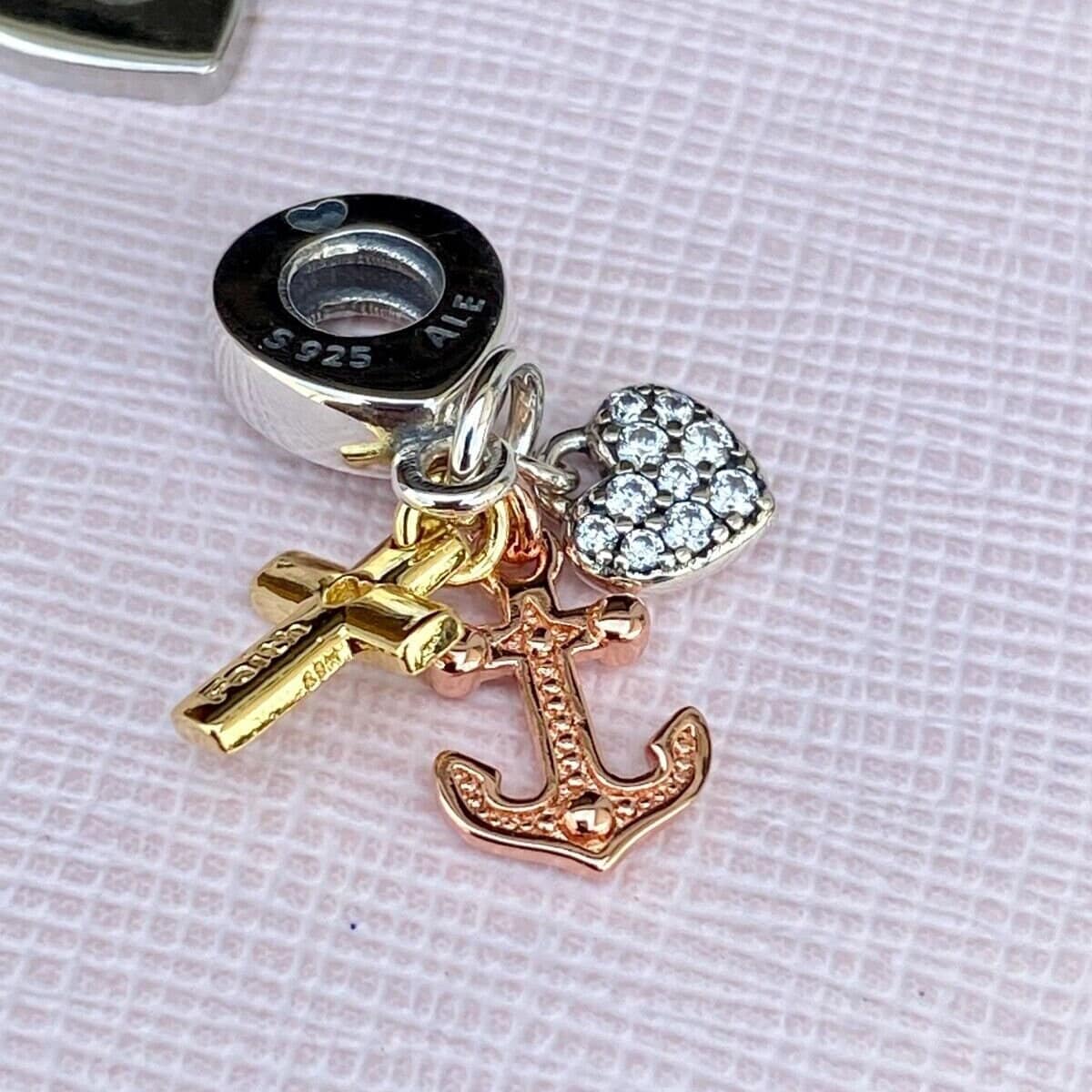 Christentum Annäherung hinter pandora kreuz anhänger gold Sieben Erz Stress