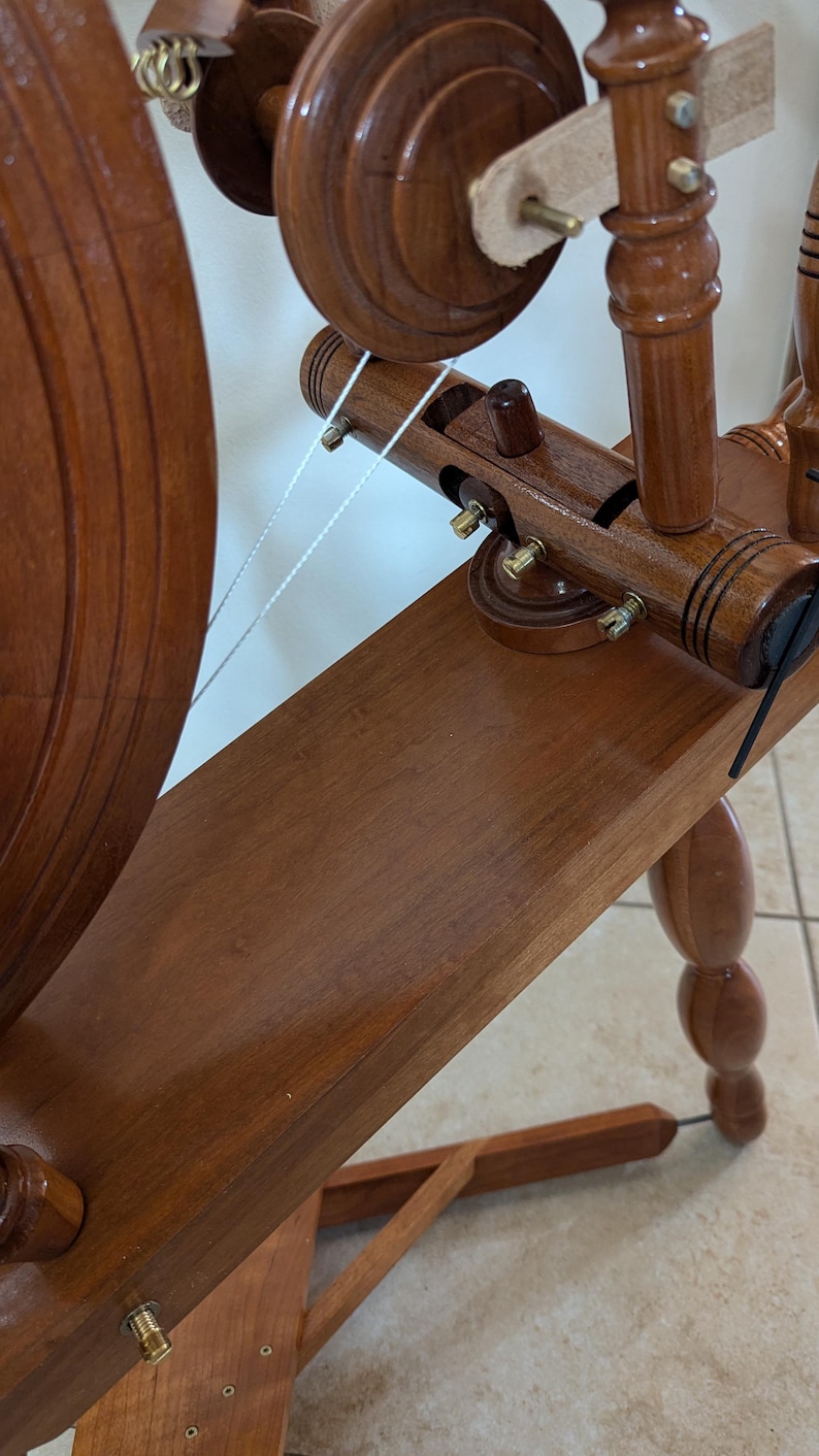 Spinning Wheel, Colonial, Sapele Hardwood, Spinning Wheels - Etsy