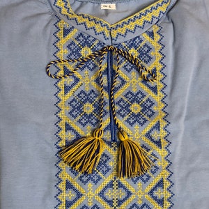 ウクライナの刺繍入りシャツ。メンズ vyshyvanka、刺繍ステッチ ウクライナの刺繍入りシャツ。メンズ vyshyvanka、刺繍ステッチ