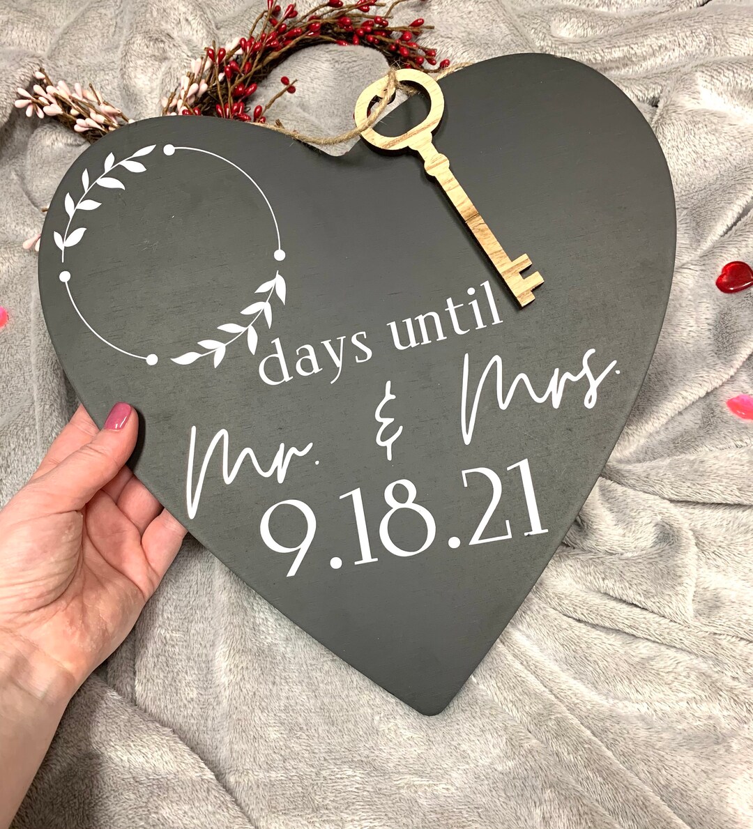 Wedding Countdown / Wedding Countdown Gift / Engagement Gift / Bride to ...