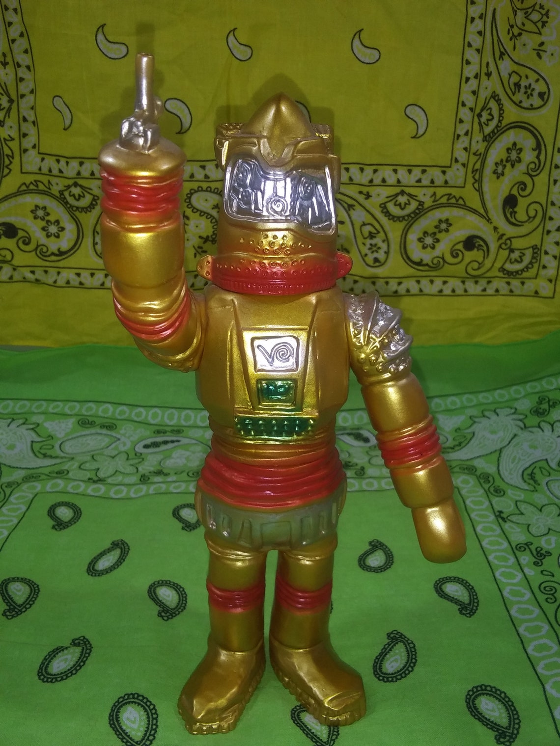 Bullmark Gold U-tom Ultraman Godzilla Marmit Marusan Tokusatsu | Etsy