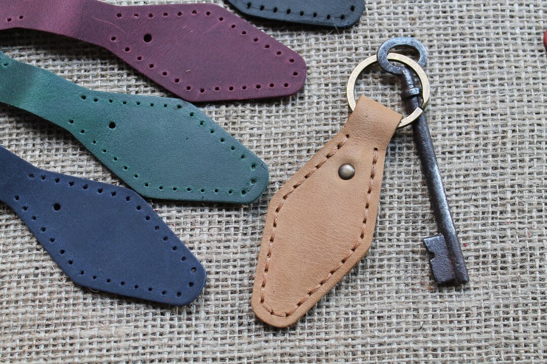 DIY Leather Keychain Kit – Pre-cut Leather, Thread & Tools – Make Your ...