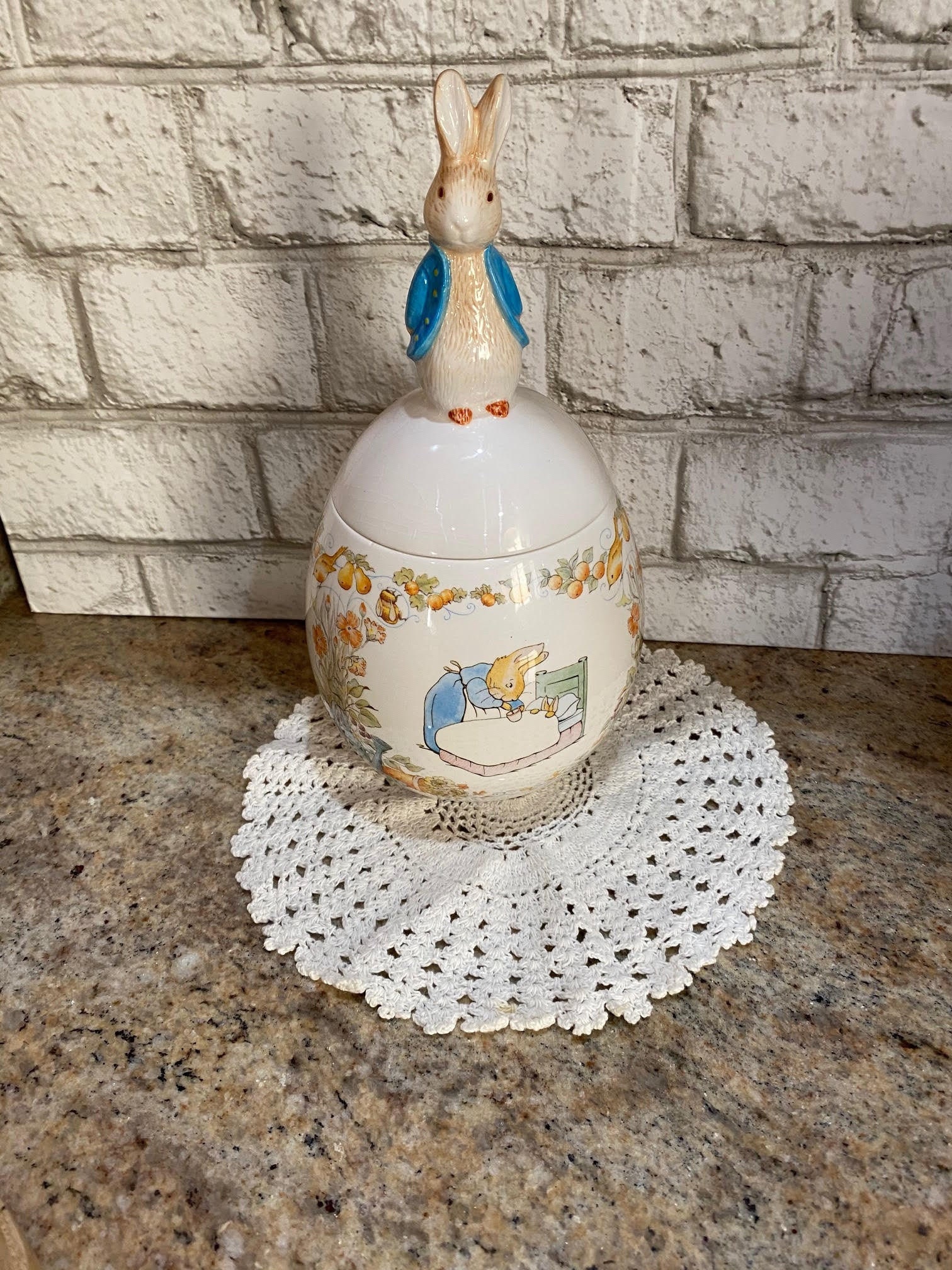1996 Vintage Beatrix Potter Peter Rabbit Easter Egg Shaped Covered ...