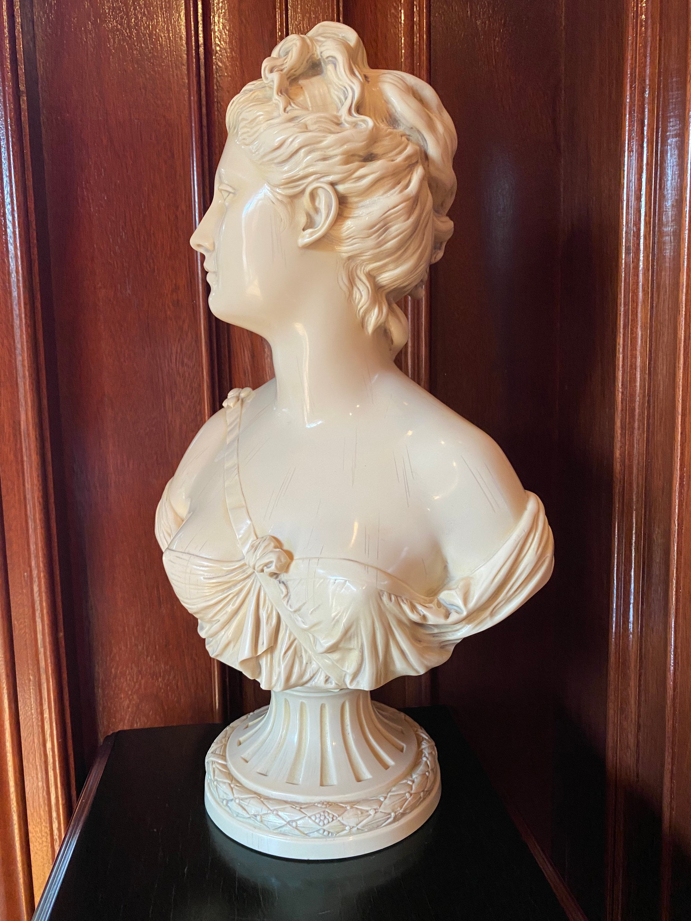 Traditional Roman Female Bust Sculpture. - Etsy