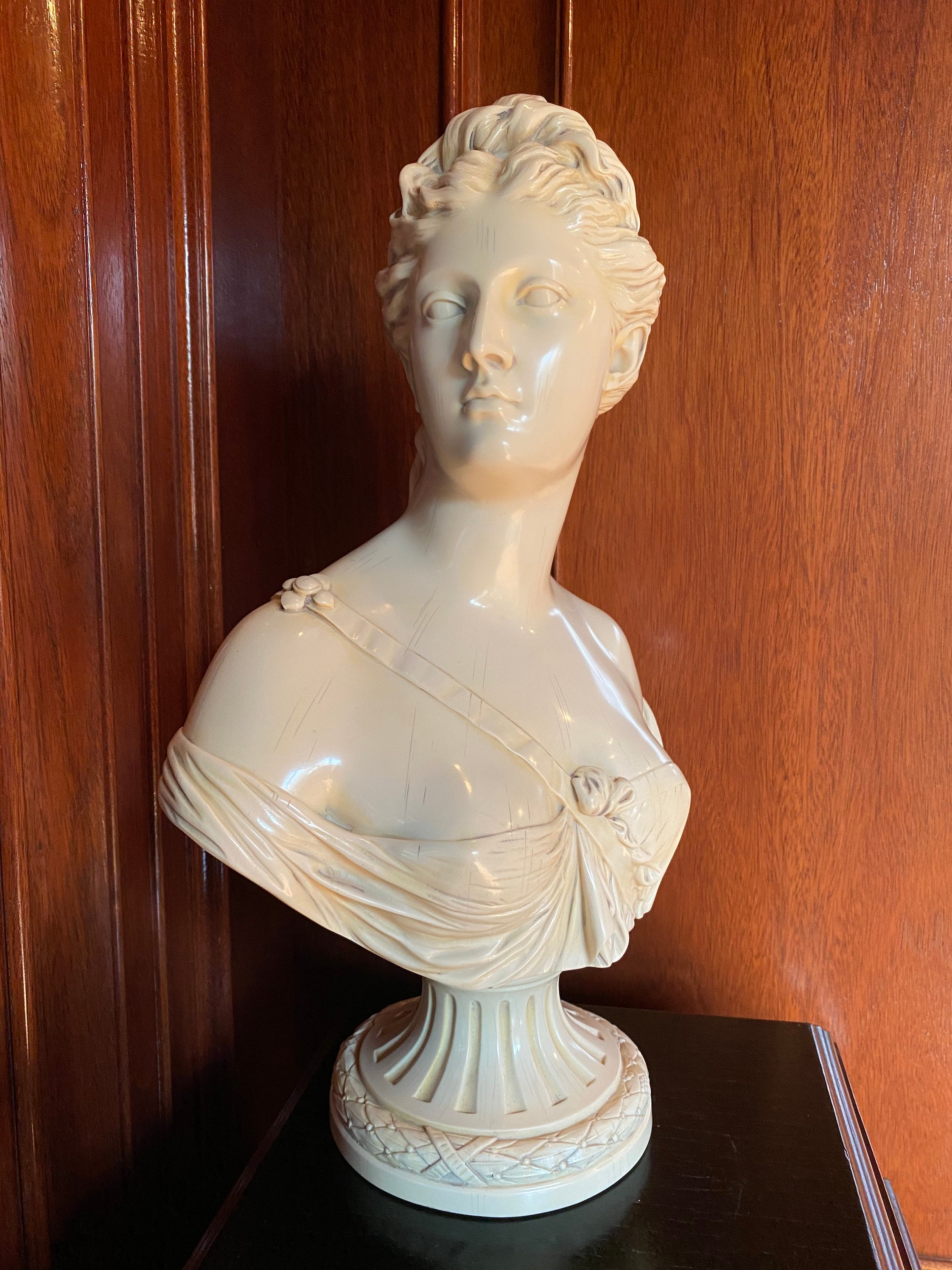 Traditional Roman Female Bust Sculpture. - Etsy