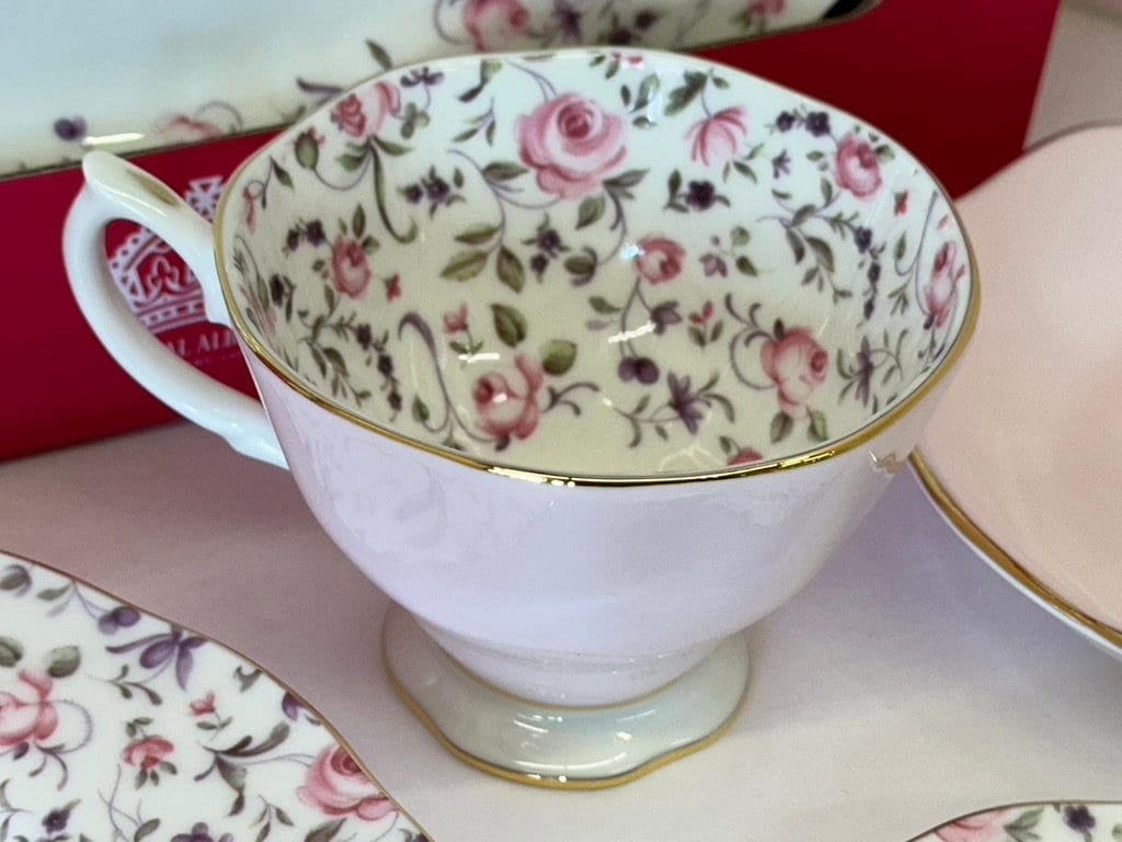 Royal Albert Rose Confetti China Place Settings – Service for Four (5 ...