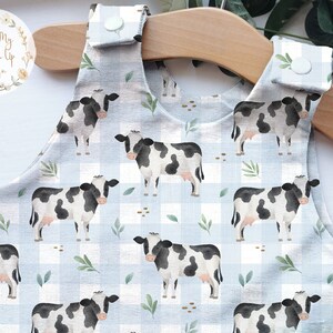 Cow Seamless Pattern, Cute Dairy Cow Fabric Design, Farm Seamless ...