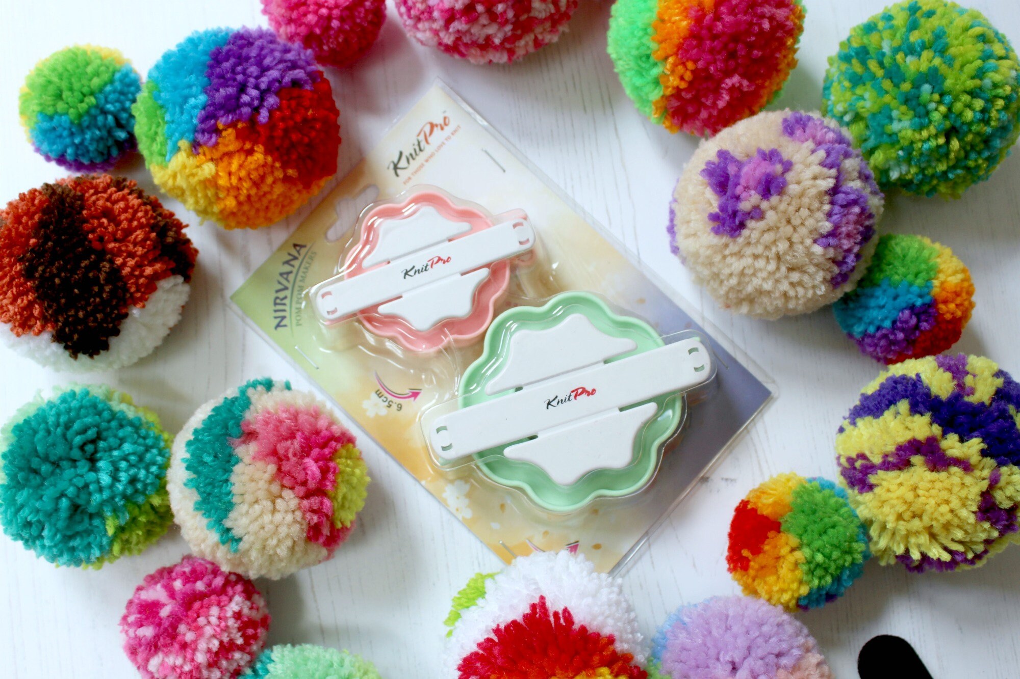 Large Pom Pom Maker Starter Kit Pom Pom Kit UK, Craft Kits for Kids UK ...