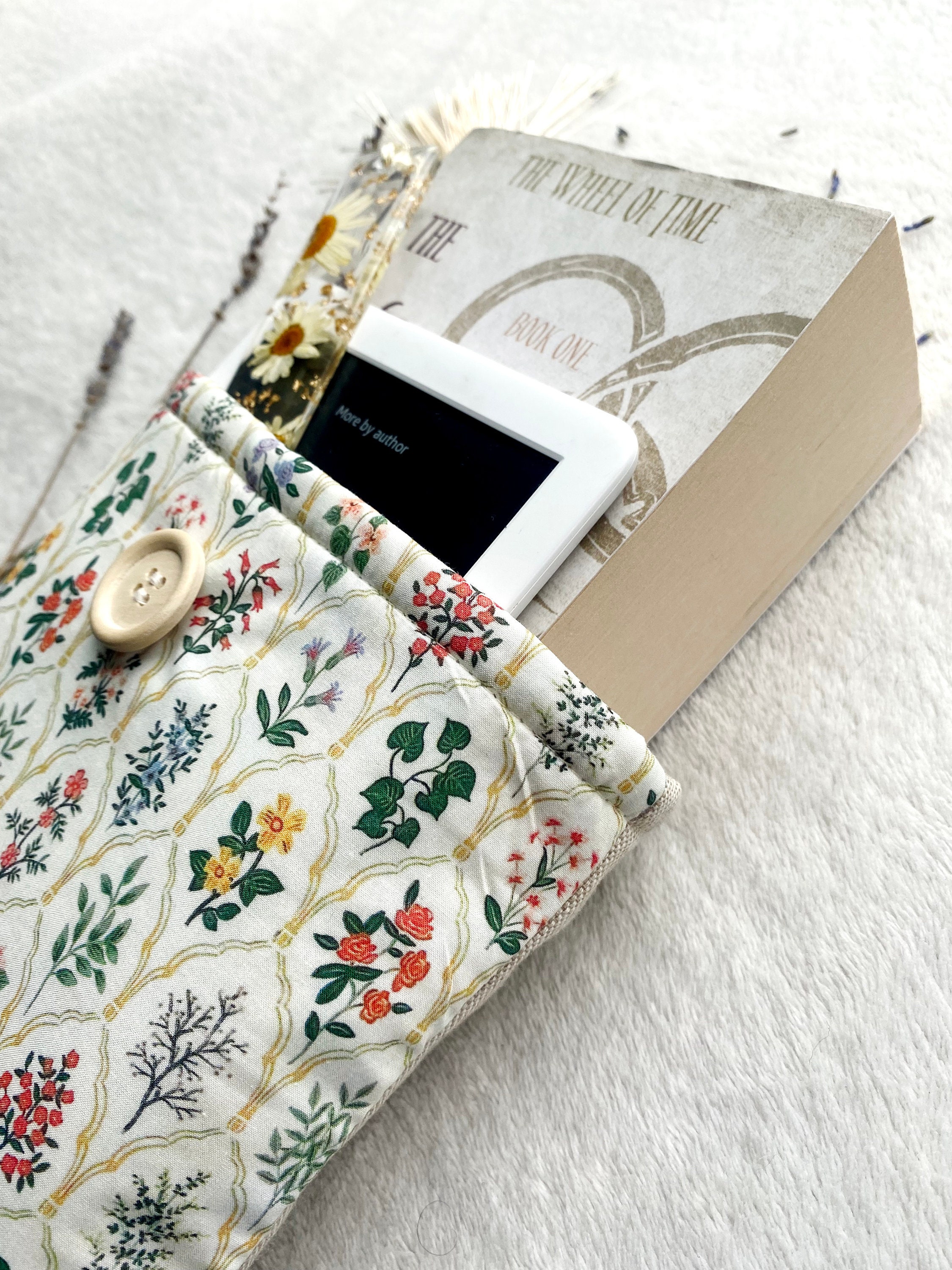 Floral Book Sleeve Padded Book Cover Book and Kindle - Etsy