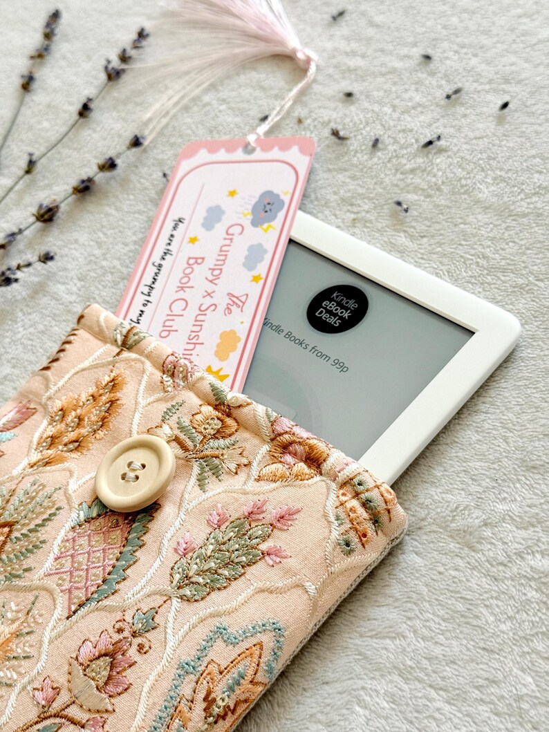 Embroidery Kindle Paperwhite and Scribe Case, Padded Kindle Sleeve ...