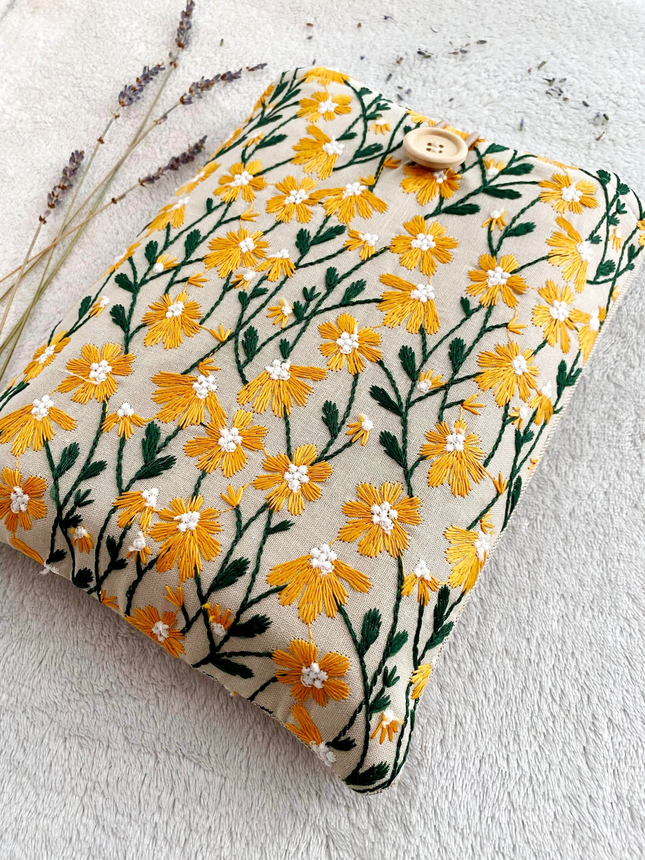 Embroidered Daisy Book Sleeve Padded Book Cover Book and - Etsy UK