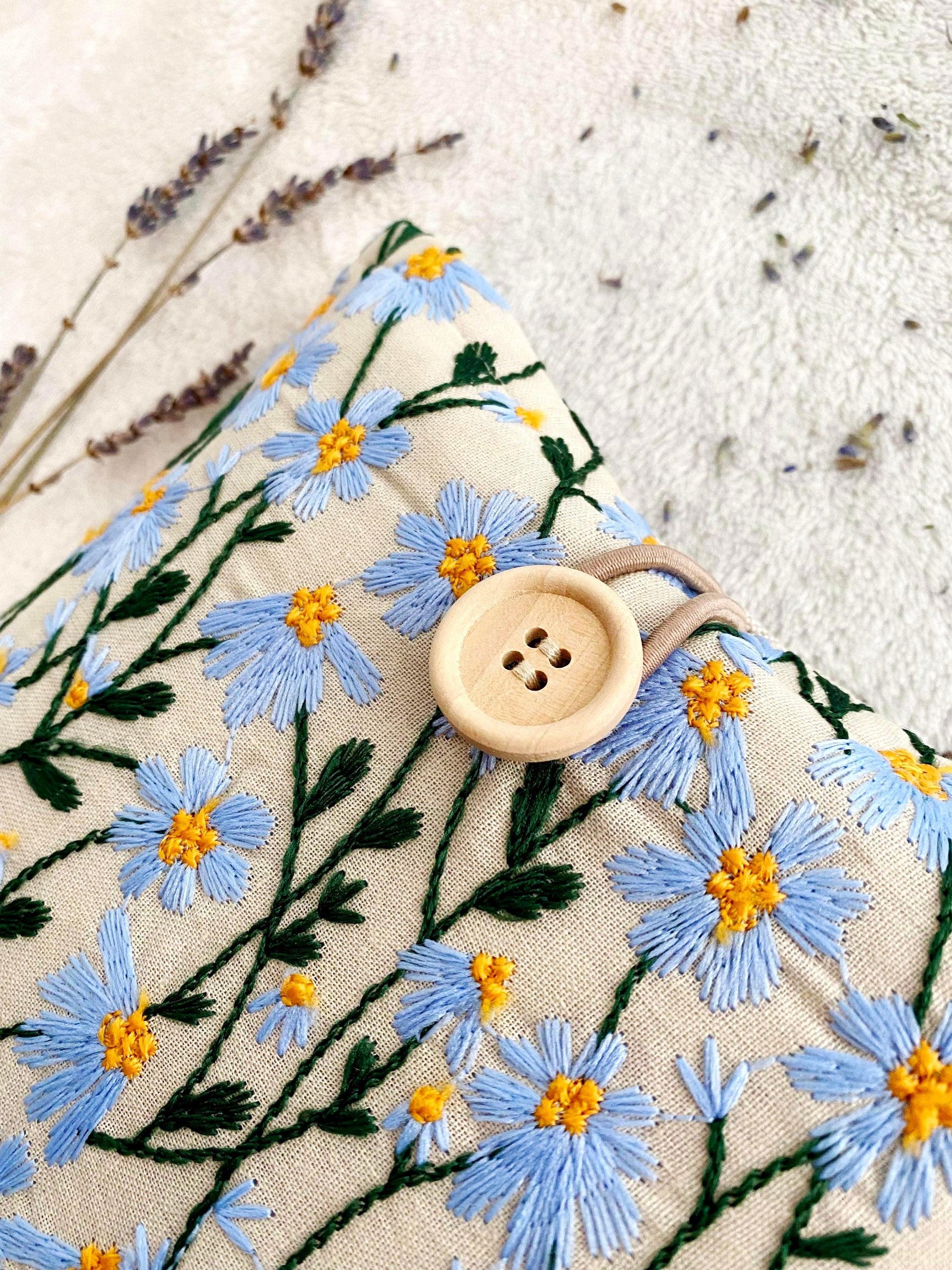 Embroidered Daisy Book Sleeve Padded Book Cover Book and - Etsy UK
