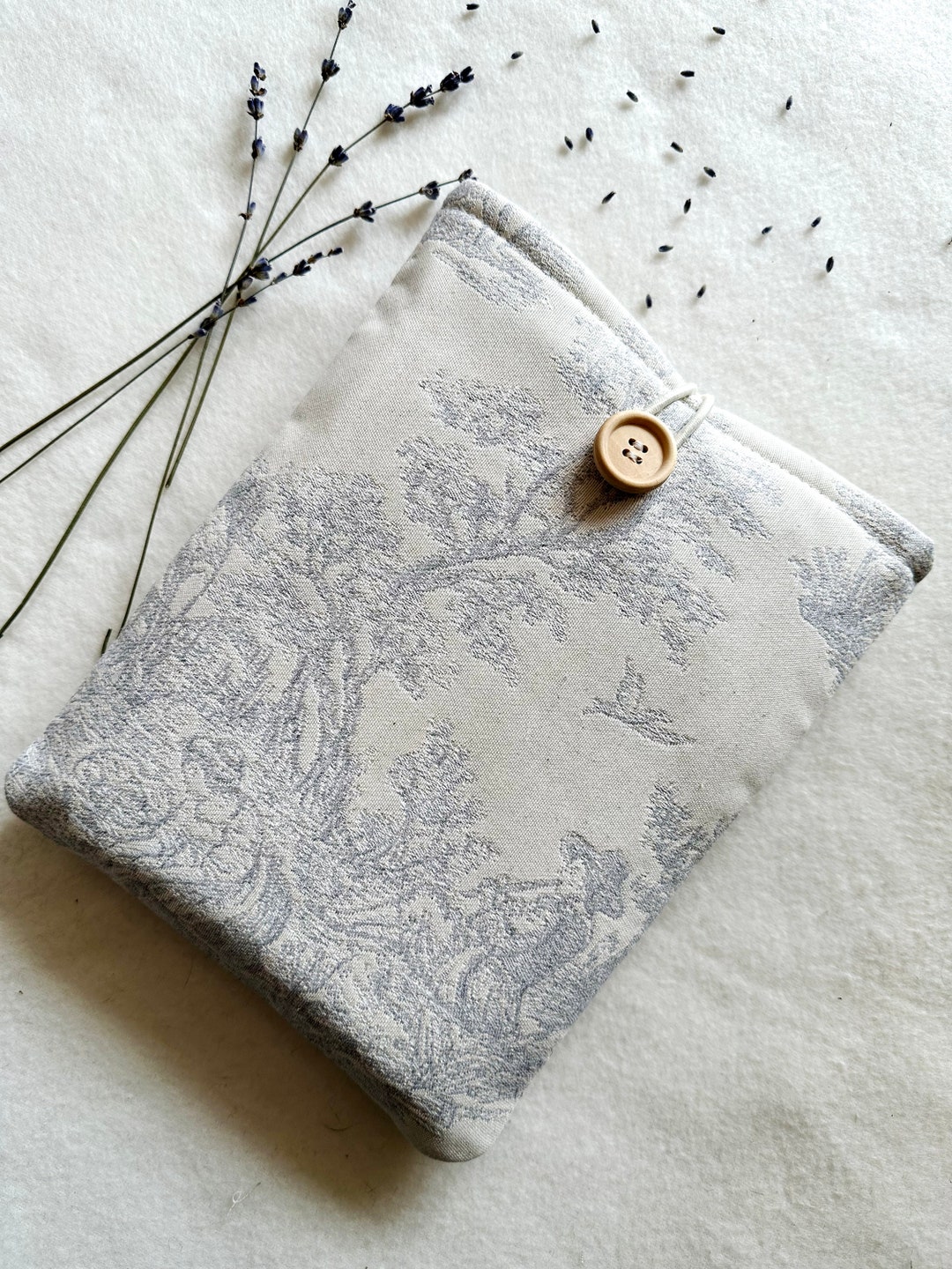 Toile De Jouy Book Sleeve, Padded Book Cover, White Book Purse, Fabric ...