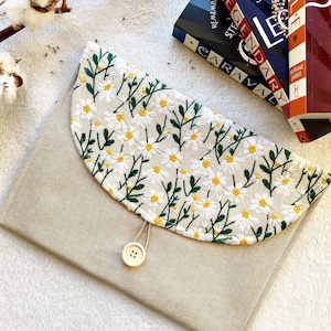 Daisy Book Bag, Embroidered Padded Book Sleeve, Book Pouch, Book ...
