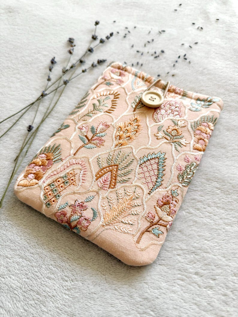 Embroidery Kindle Paperwhite and Scribe Case, Padded Kindle Sleeve ...