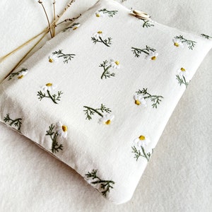 Embroidery Daisy Book Sleeve, Padded Book Cover, Flowers Book Purse ...