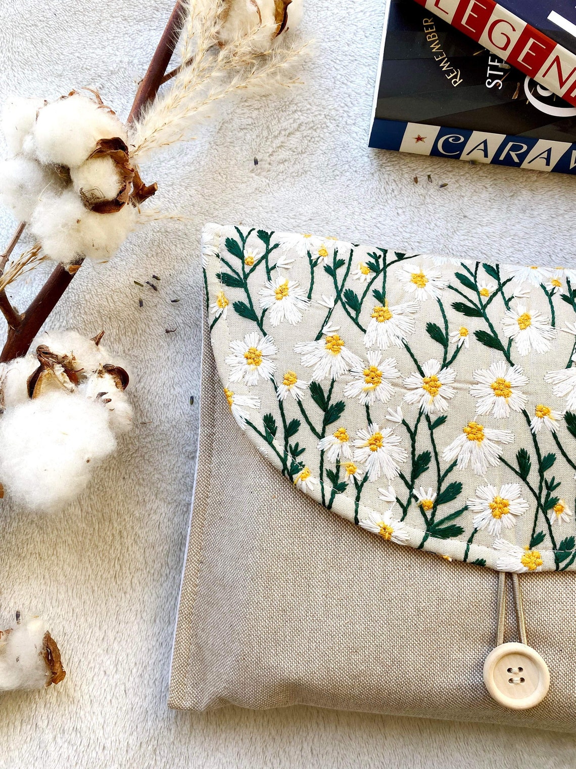 Daisy Book Bag Embroidered Padded Book Sleeve Book Pouch - Etsy