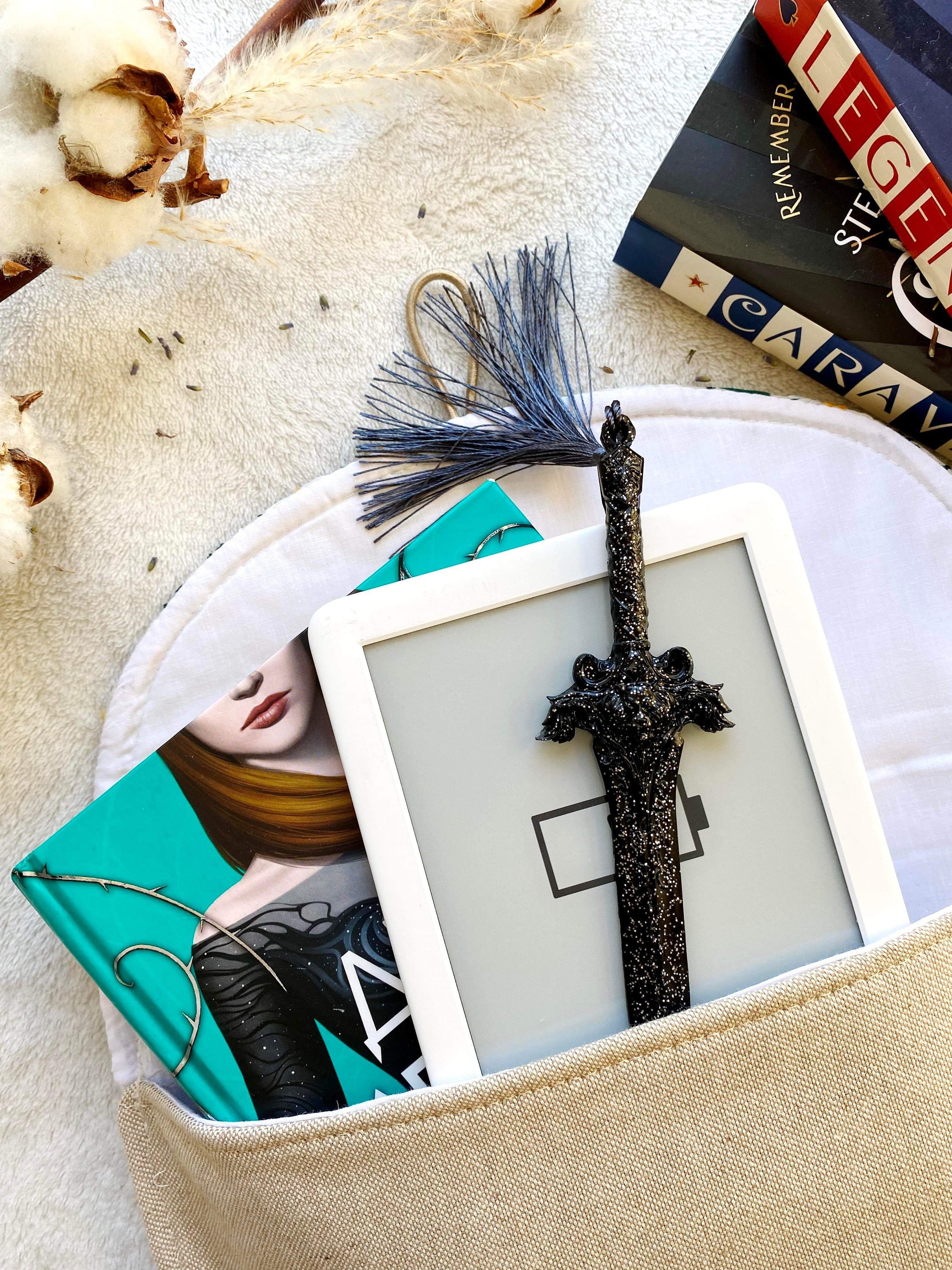 Daisy Book Bag Embroidered Padded Book Sleeve Book Pouch - Etsy