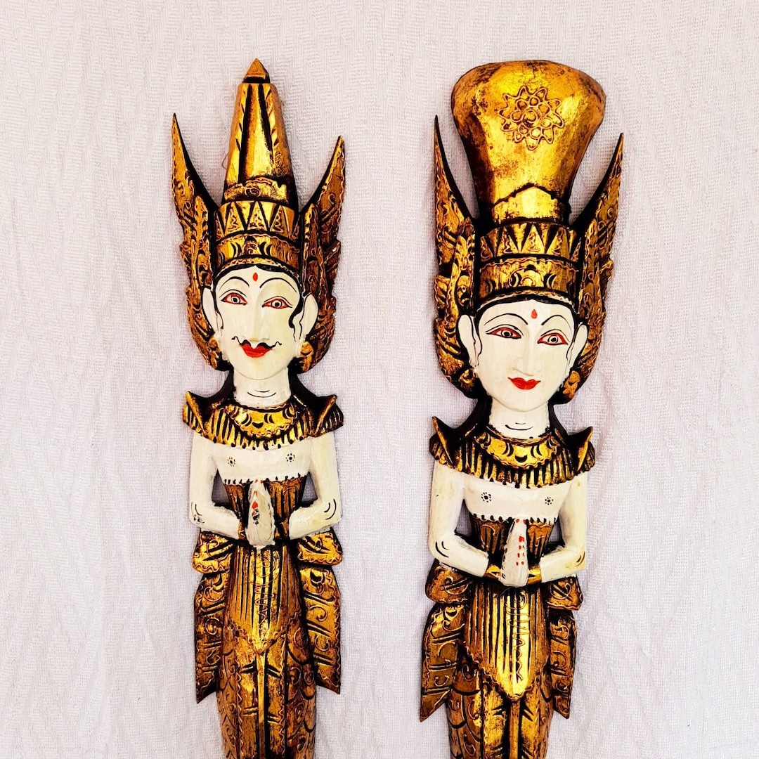 Attractive Welcome Home Couple Sculpture Statue Pair Wooden Wall ...