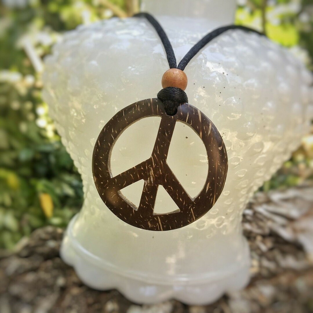 Coconut Shell Pendant With Necklace Handmade Unique Vintage Design ...
