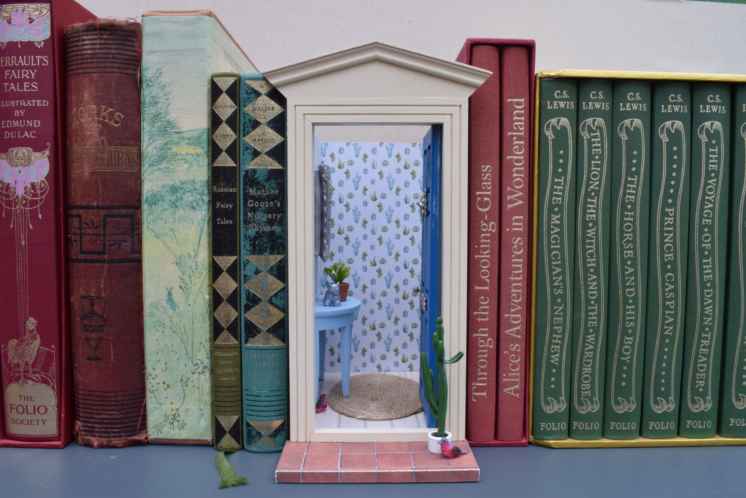 Cactus Book Nook - Etsy