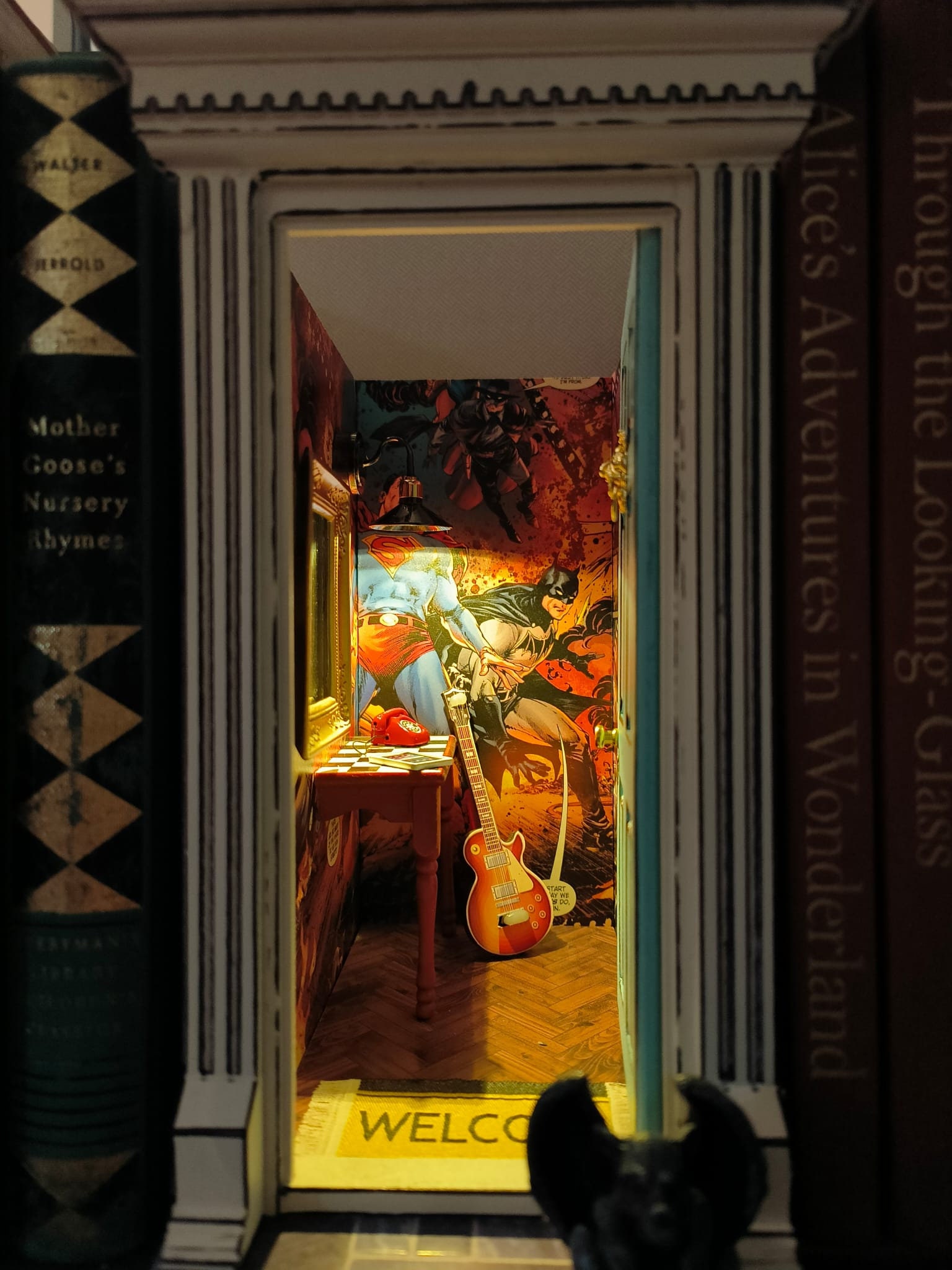 Blue Gargoyle Comic Book Nook - Etsy
