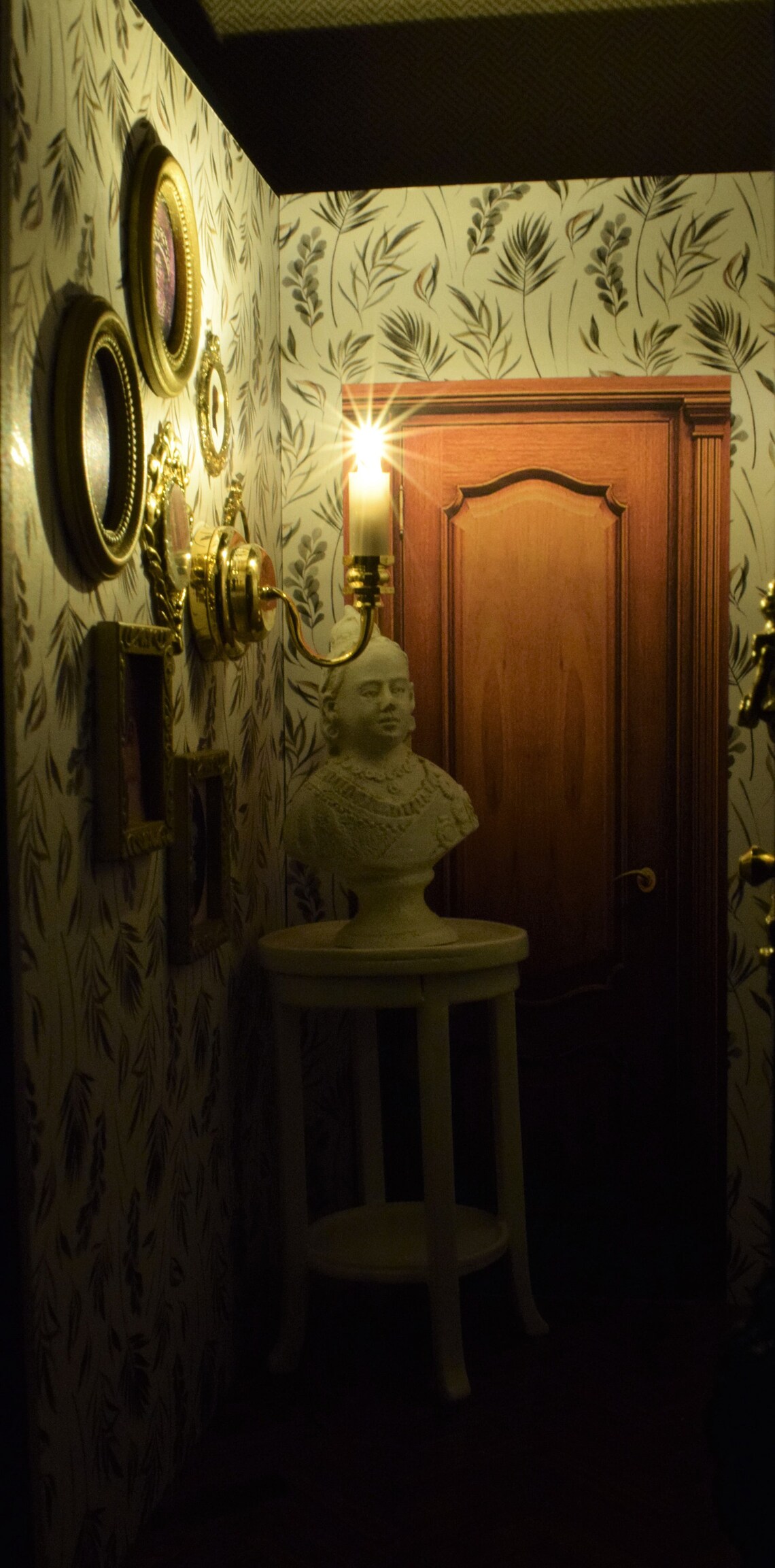 Victoria Bust Book Nook - Etsy