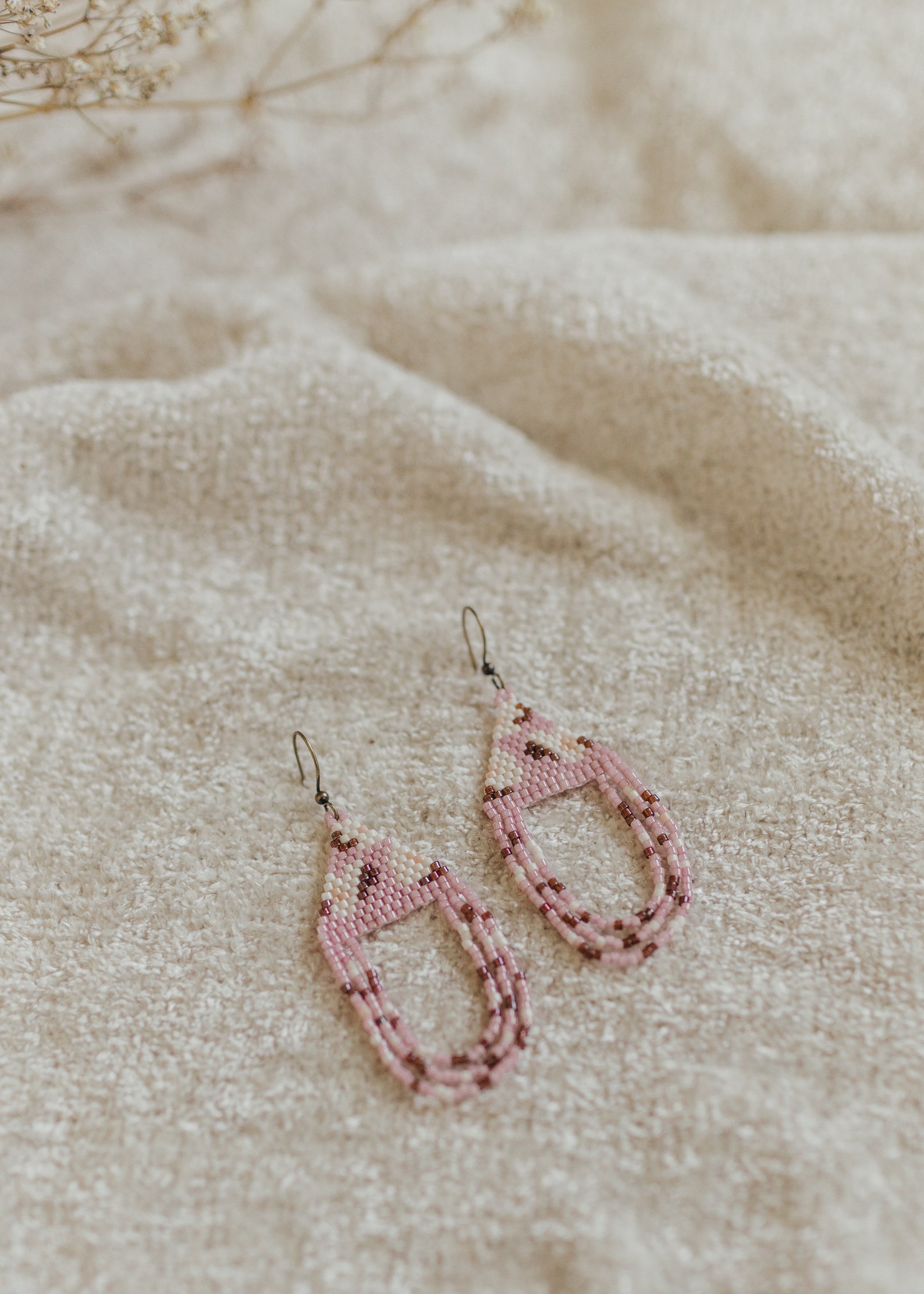 Marilu / Sweatheart Valentine's Day/ Vintage Floral Seed Beaded ...