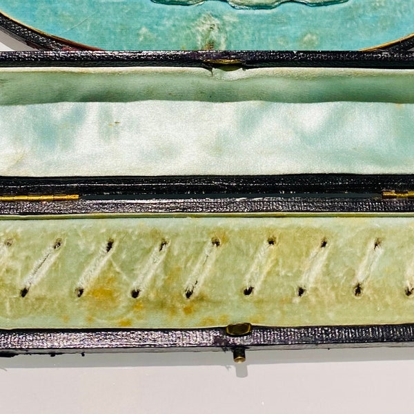 Antique Multiple Ring Case - Etsy