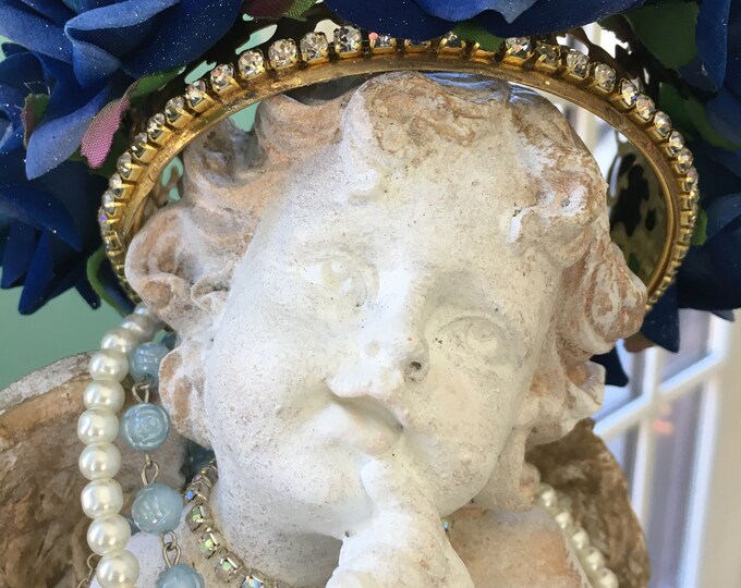Cherub Angel / Chippy Paint / Crowns/ Decor / Statues/ Brocante - Etsy