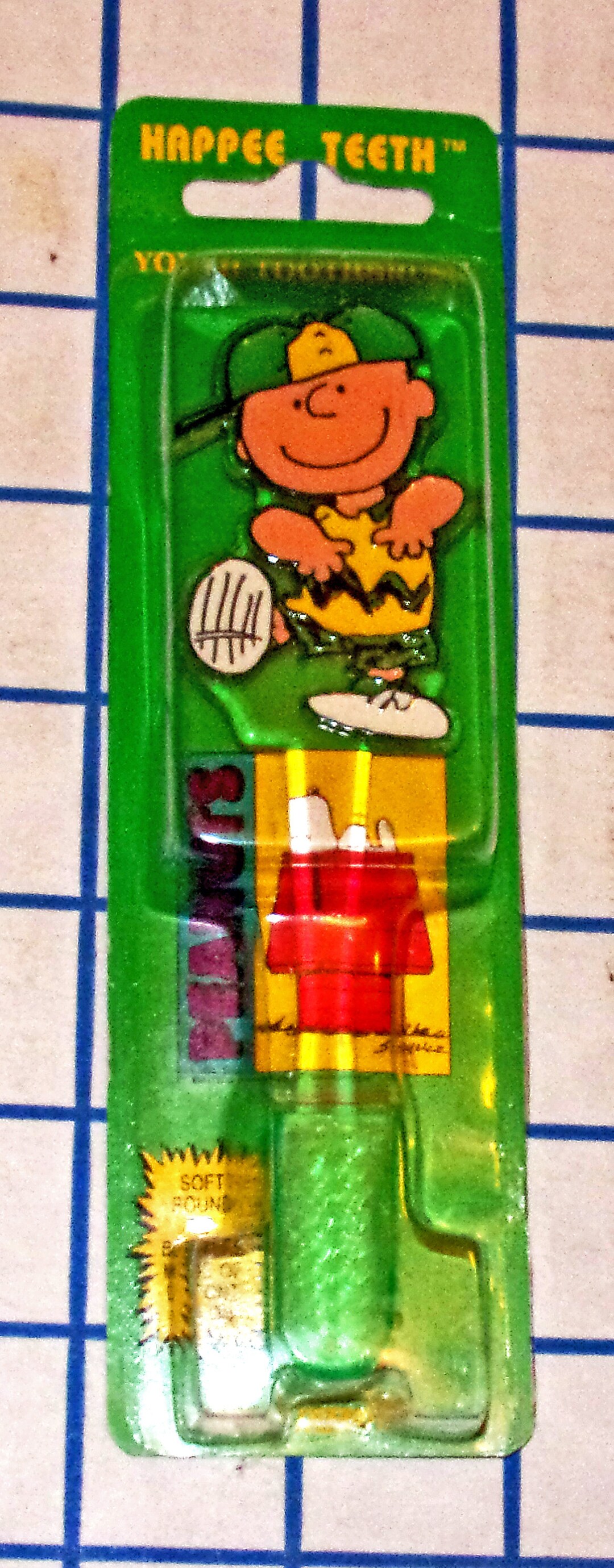 Peanuts Figural Charlie Brown Happee Teeth Youth Toothbrush World Trend ...