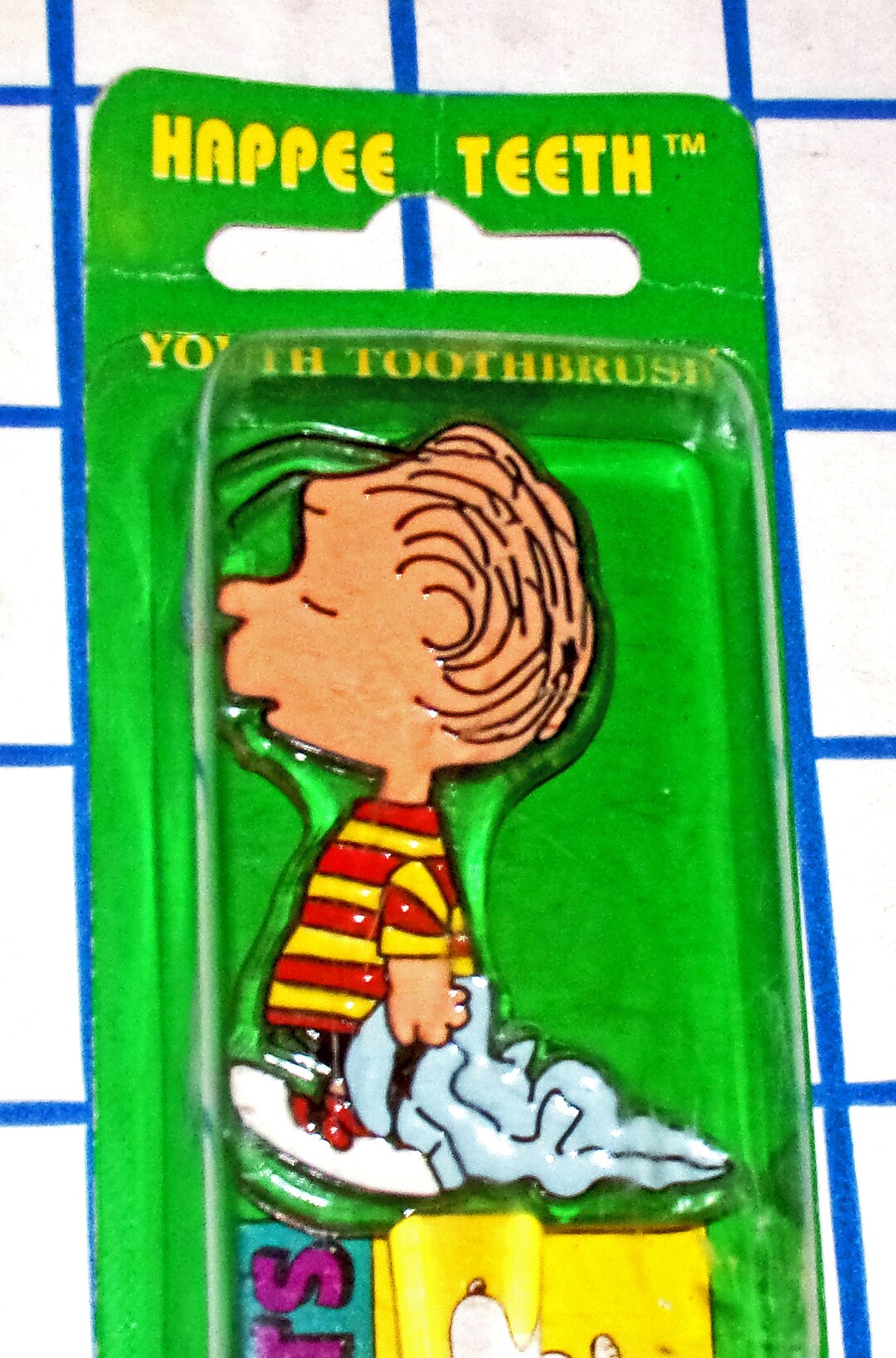 Peanuts Figural Linus Happee Teeth Youth Toothbrush World Trend #15024 ...